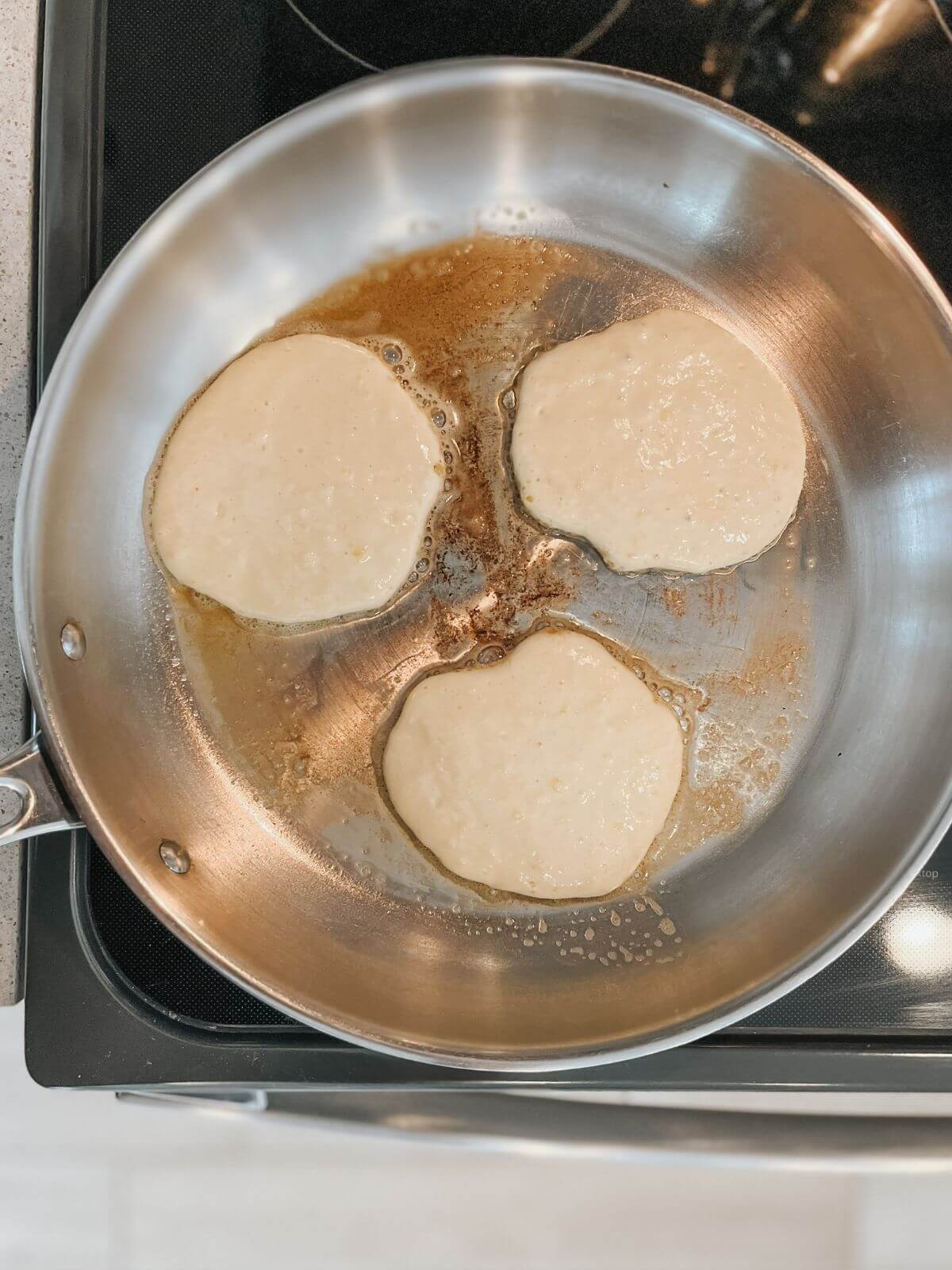 Fluffy Sourdough Pancakes Recipe (Easy, Tangy, and Delicious!) - Simply ...